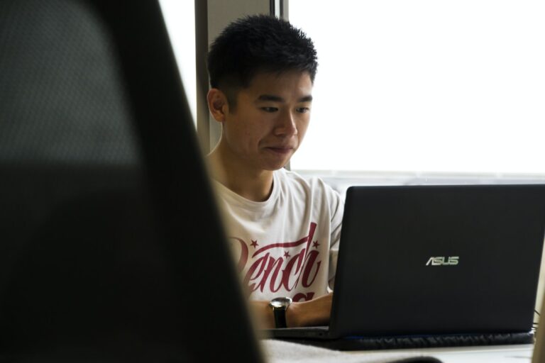 Compressing A Directory folder Into A Zip Or Tar In Python From Locals